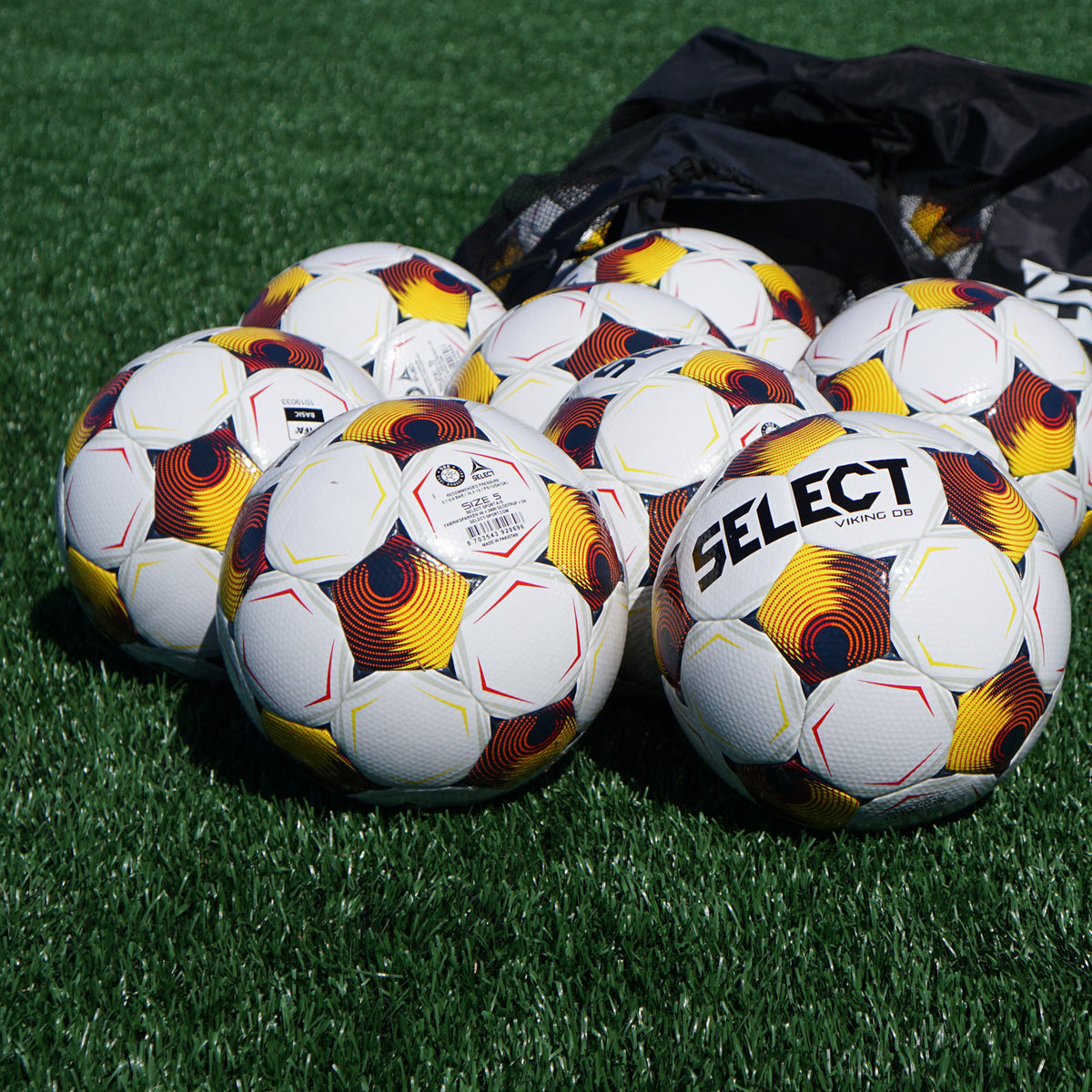 Professional soccer balls - Explore our collections here