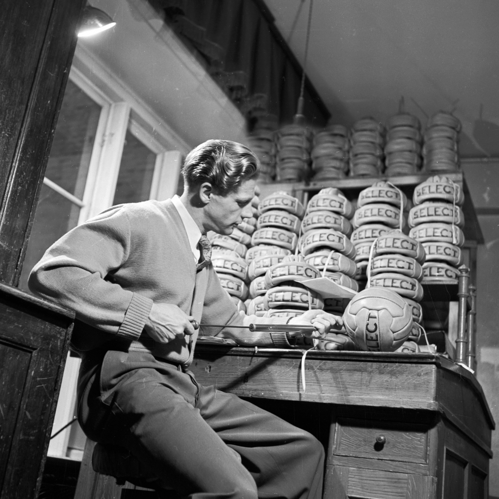 Numero 10 Turf Match v23 Pack - 12 Balls + Duffle